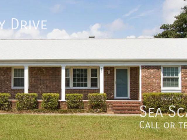4 BR, 2.5 BA Apartment 801 Pine Valley Drive, Wilmington, NC 28409