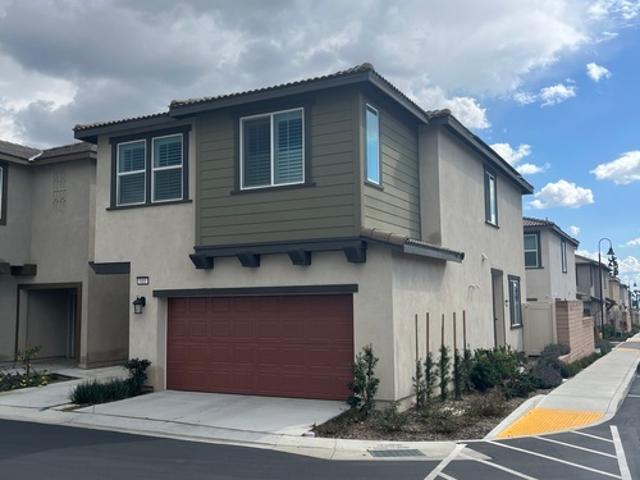4 BR, 2.5 BA Apartment 810 Enchanted Hideaway, Upland, CA 91786