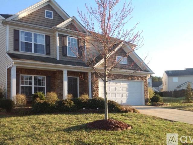4 BR, 2.5 BA Apartment 8430 Magnolia Springs Dr, Harrisburg, NC 28075