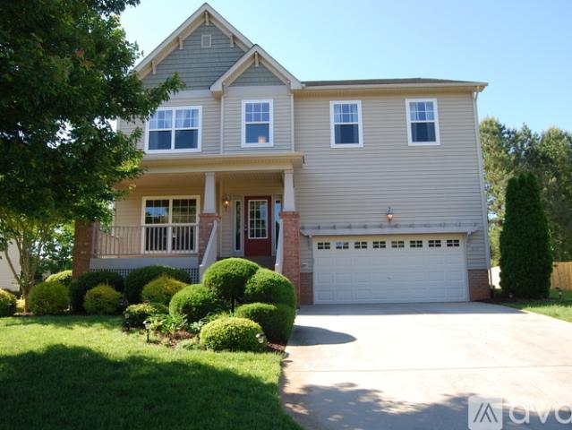 4 BR, 2.5 BA Apartment 868 Seastone St, Raleigh, NC 27603