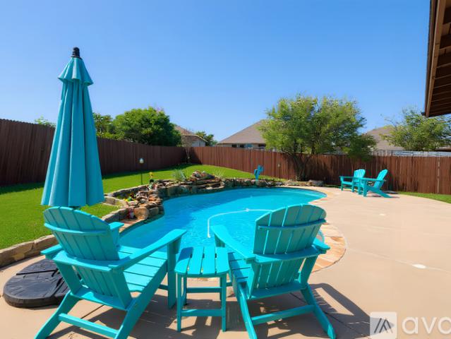 4 BR, 2.5 BA Apartment 8824 Fayetteville Dr, Fort Worth, TX 76244