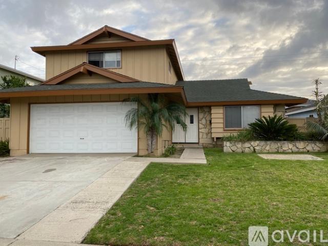 4 BR, 2.5 BA Apartment 9082 Kapaa Dr, Huntington Beach, CA 92646