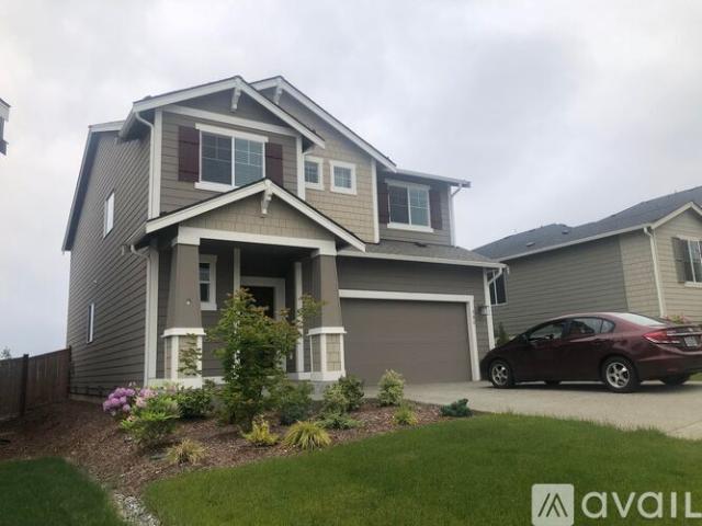 4 BR, 2.5 BA Apartment 908 Baker Heights Loop, Bremerton, WA 98312