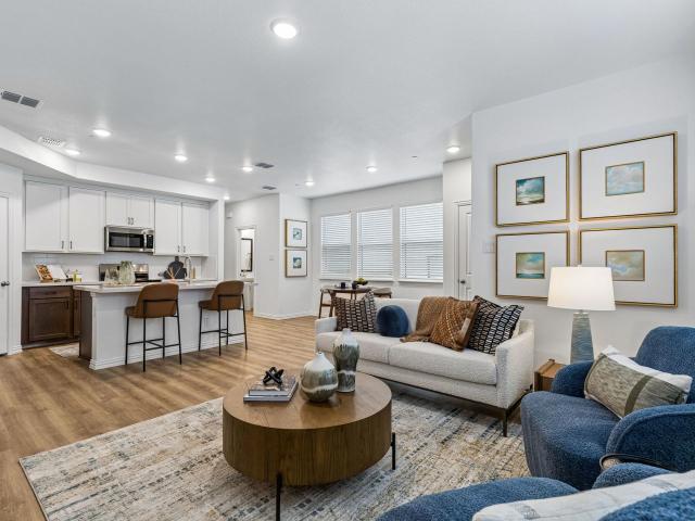 4 BR, 2.5 BA Apartment 9002 S Collins St Unit CP 8301, Arlington, TX 76002