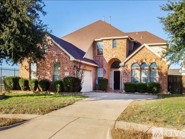 4 BR, 2.5 BA Apartment 903 Fieldstone Dr, Unit 1, Cedar Hill, TX 75104