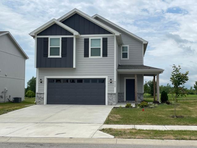 4 BR, 2.5 BA Apartment 9127 SW 2nd St, Blue Springs, MO 64064