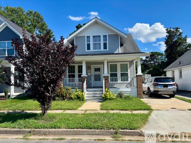 4 BR, 2.5 BA Apartment 9288 Buckman Avenue, Norfolk, VA 23503