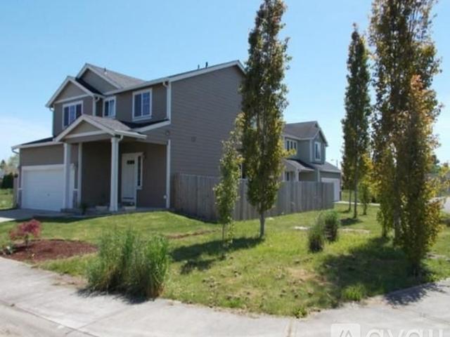 4 BR, 2.5 BA Apartment 9205 NE 80th Cir, Vancouver, WA 98662