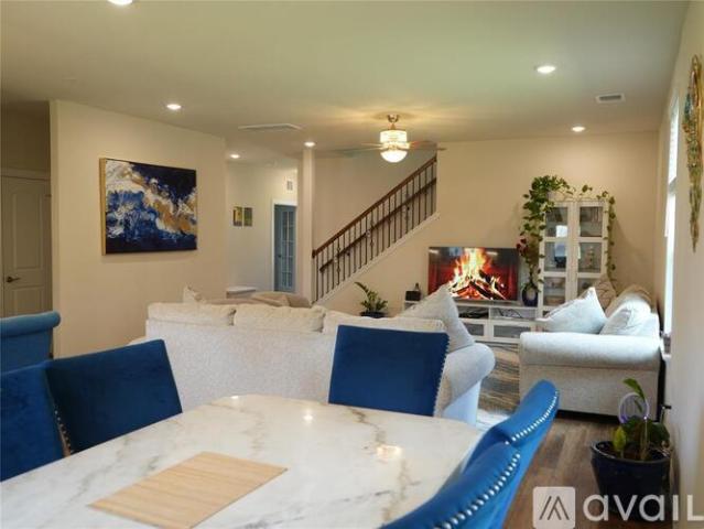 4 BR, 2.5 BA Apartment 95 Snowy Plover Ln, Leander, TX 78641