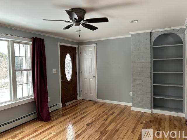4 BR, 2.5 BA Apartment 95 Upper Loveland Road, Norwich, VT 05055