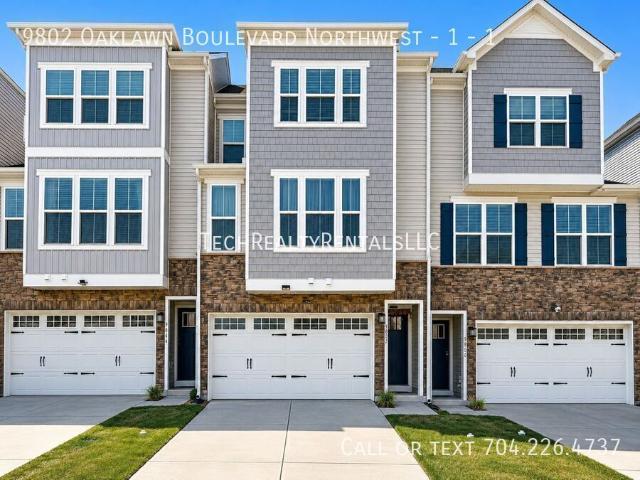 4 BR, 2.5 BA Apartment 9802 Oaklawn Boulevard Northwest 1, Huntersville, NC 28078