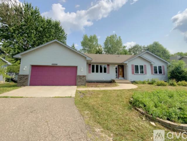4 BR, 2.8 BA Apartment 13214 Alabama Ave S, Savage, MN 55378