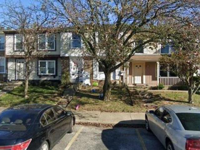 4 Br, 2 bath, Townhouse 7677 Fairbanks Ct
