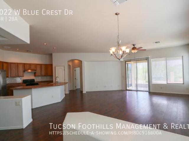 4 Br, 2 bath, Townhouse/Brownstone/RowHouse 1022 W Blue Crest Dr