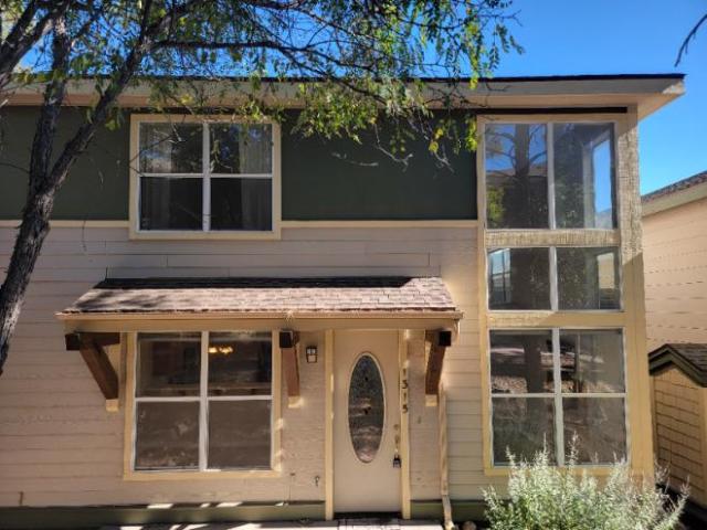 4 Br, 2 bath, Townhouse/Brownstone/RowHouse 1315 E Chubs