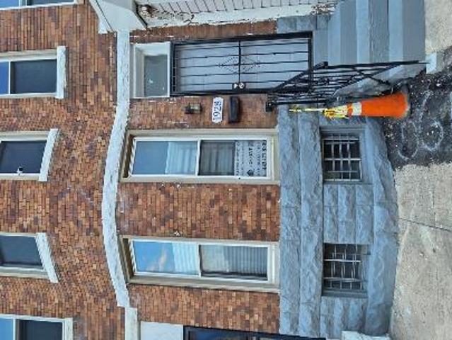 4 Br, 2 bath, Townhouse/Brownstone/RowHouse 1928 Mosher St