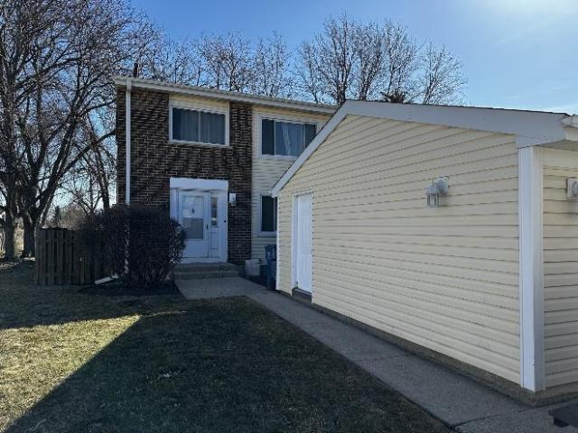 4 Br, 2 bath, Townhouse/Brownstone/RowHouse 2199 London Drive