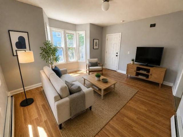 4 Br, 2 bath, Townhouse/Brownstone/RowHouse 32 Gilmore St