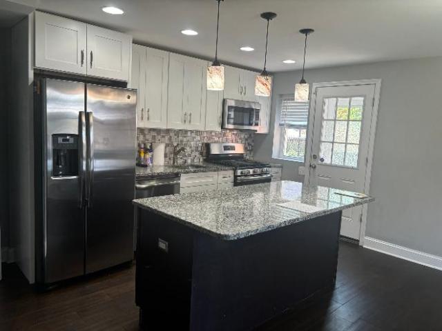 4 Br, 2 bath, Townhouse/Brownstone/RowHouse 3573 Shannon Drive