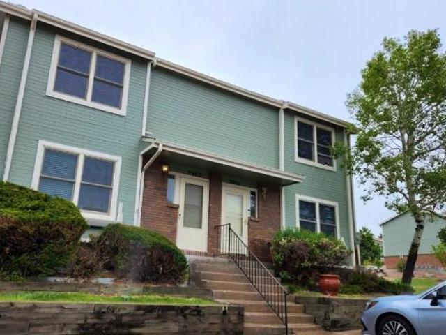 4 Br, 2 bath, Townhouse/Brownstone/RowHouse 3903 Smoke Tree Dr