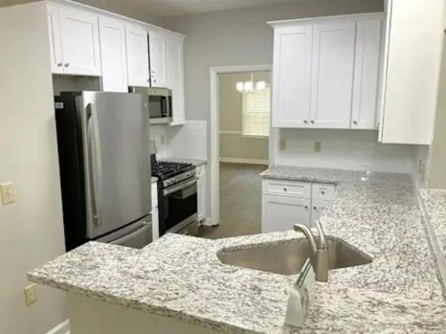 4 Br, 2 bath, Townhouse/Brownstone/RowHouse 4126 Silvermere Way
