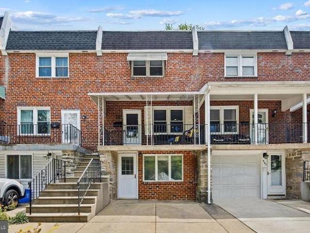 4 Br, 2 bath, Townhouse/Brownstone/RowHouse 585 Monastery Ave
