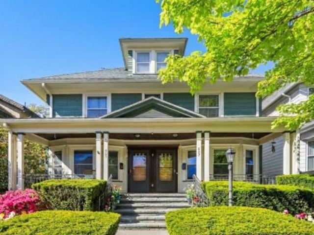 4 Br, 2 bath, Townhouse/Brownstone/RowHouse 807 North Irving Avenue Pa 18510