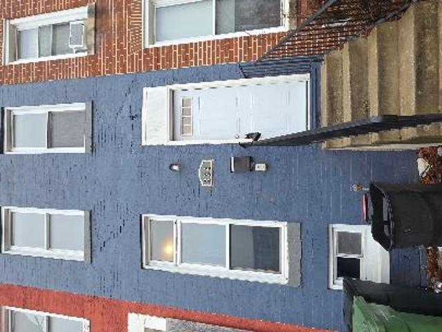 4 Br, 2 bath, Townhouse/Brownstone/RowHouse 834 N Stricker St