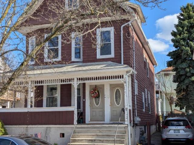 4 Br, 2 bath, Apartment 12 Newbern Avenue