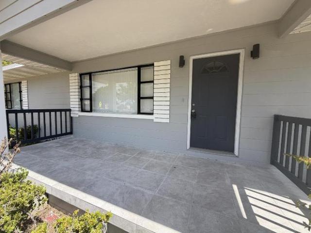 4 Br, 2 bath, Apartment 131 West Atwater Avenue