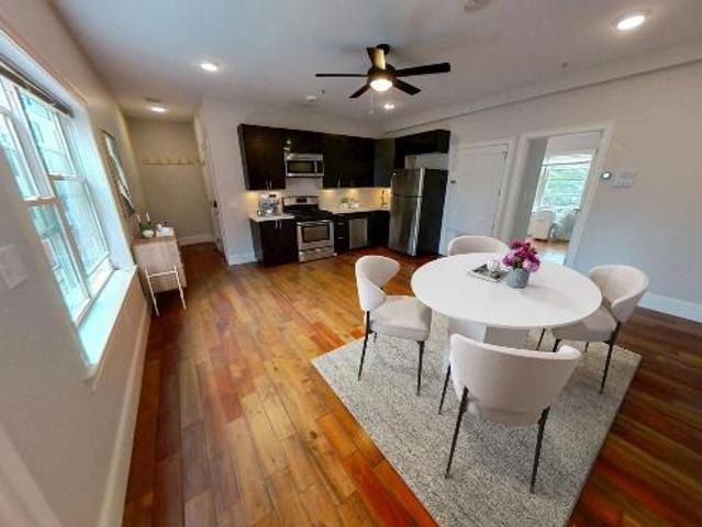 4 Br, 2 bath, Apartment 27 Caldwell Street