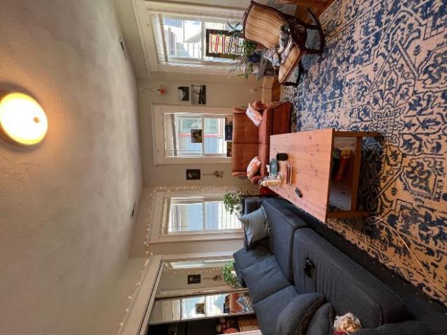 4 Br, 2 bath, Apartment 305 Highland Avenue