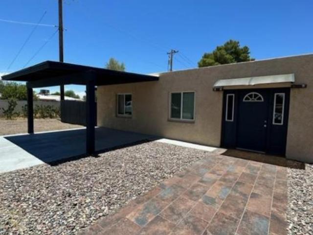 4 Br, 2 bath, Apartment 3762 E 22nd St