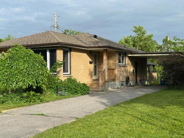 4 Br, 2 bath, Apartment 549 Hillside St