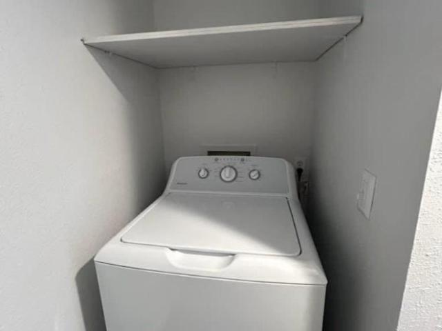 4 Br, 2 bath, Apartment 6280 S Campbell Ave