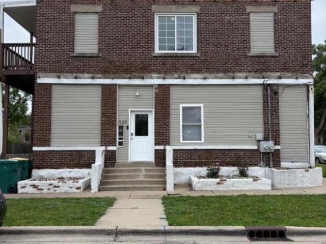 4 Br, 2 bath, Apartment 729 Meeker Ave