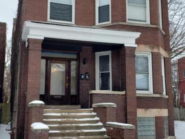 4 Br, 2 bath, Apartment 7833 S Burnham Ave