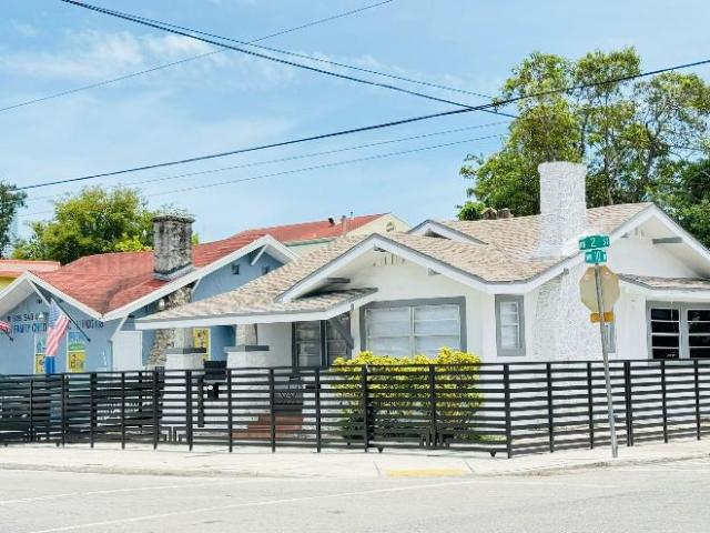 4 Br, 2 bath, Apartment 994 Northwest 2nd Street