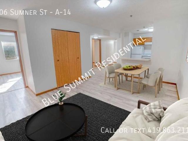 4 Br, 2 bath, Condo 406 Sumner St