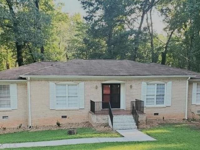 4 Br, 2 bath, Condo 4143 Rue St Michel