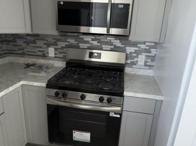 4 Br, 2 bath, Condo 415 S 10th Street