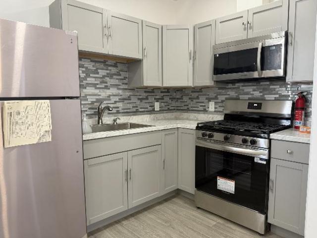 4 Br, 2 bath, Condo 415 S 10th Street
