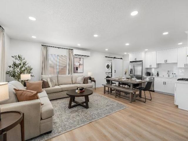 4 Br, 2 bath, Condo 4458 40th St