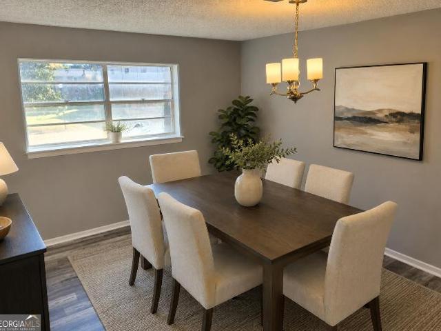 4 Br, 2 bath, Condo 4701 Flat Shoals Road