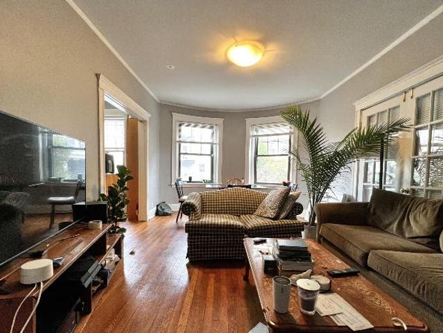 4 Br, 2 bath, Condo 48 Englewood Ave