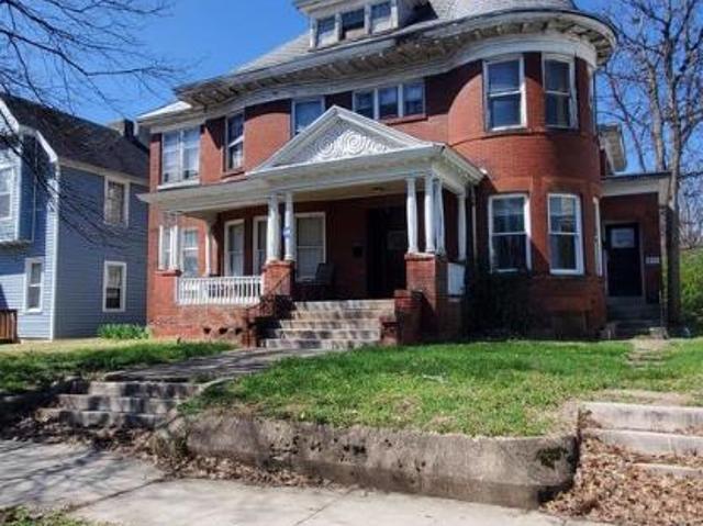 4 Br, 2 bath, Condo 511 S Center