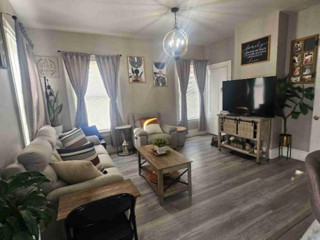 4 Br, 2 bath, Condo 52 Dover St
