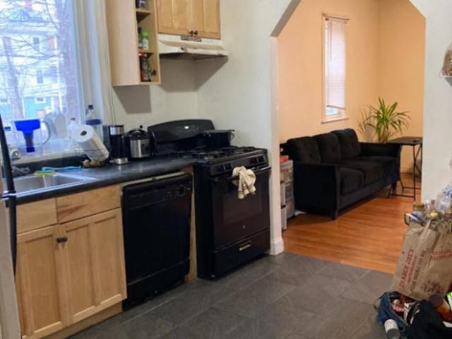 4 Br, 2 bath, Condo 55 Hillside Street