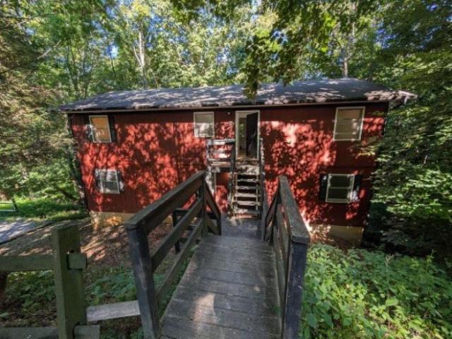 4 Br, 2 bath, Condo 621 Margo Rd