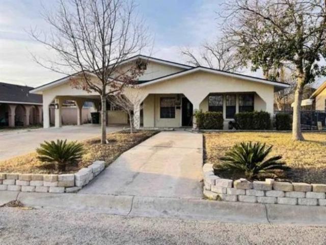 4 Br, 2 bath, Condo 815 W 6th St